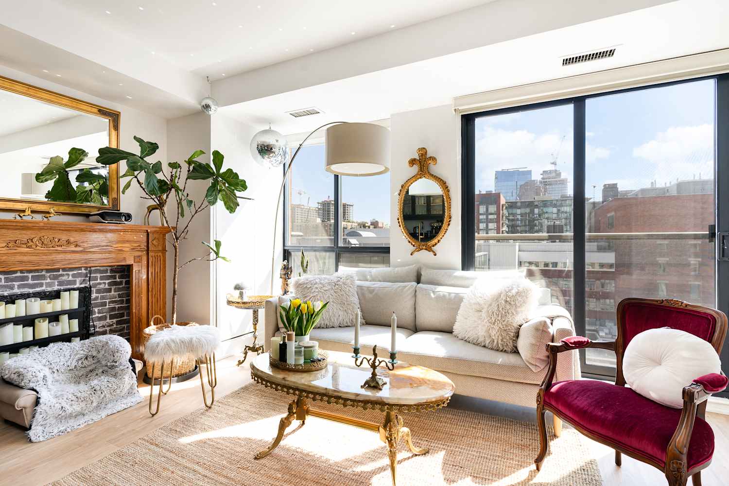 See Inside a Parisian Chic Toronto High-Rise Apartment | Apartment Therapy